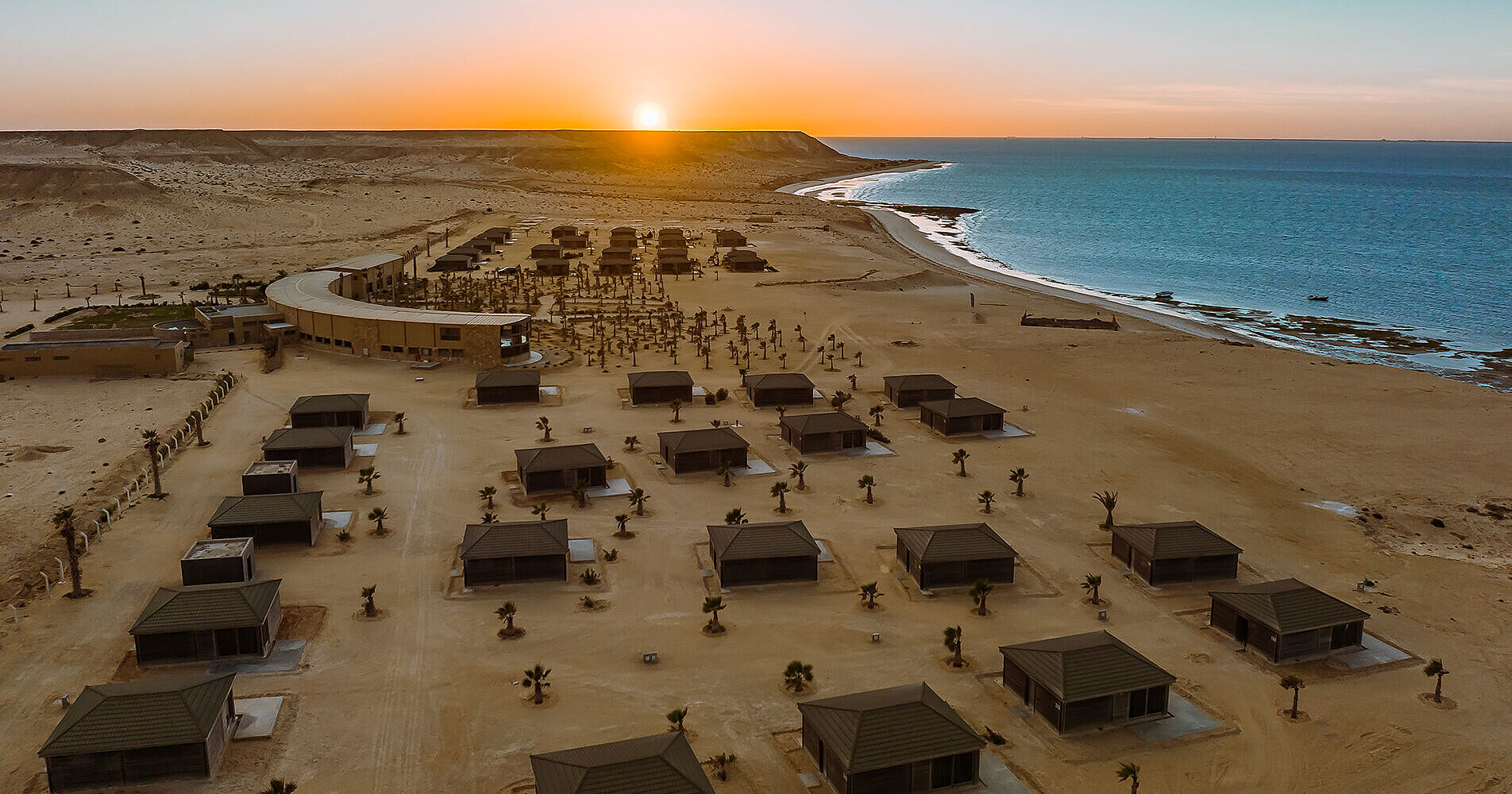 KBC: OASIS212 Kitesurf & Wingfoil Gourmet Hotel an der Dakhla Lagune